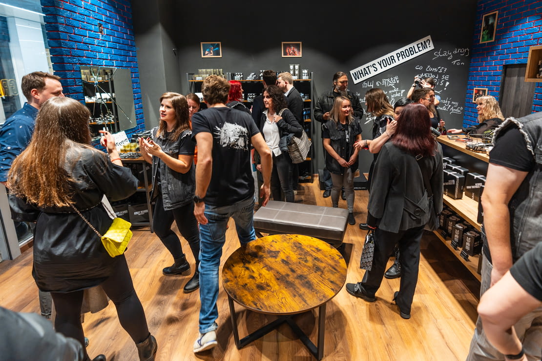 ANGRY STORE NO. 1 | Myslbek